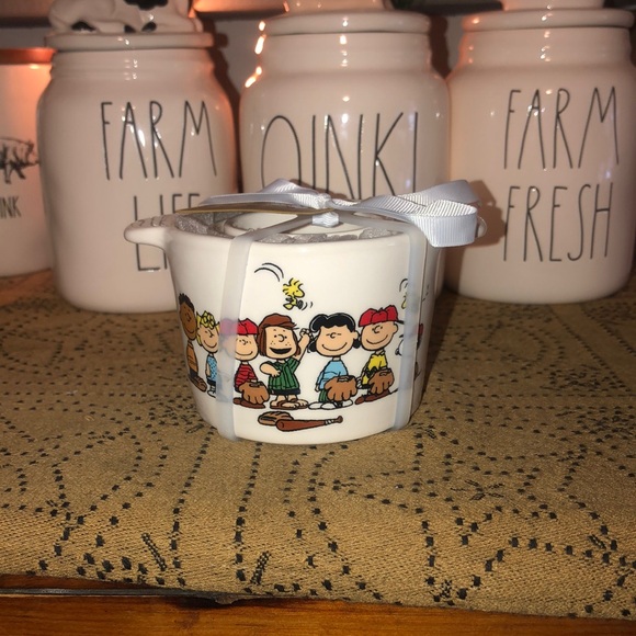 Rae Dunn | Kitchen | Rae Dunn Peanuts Characters Baseball Themed ...